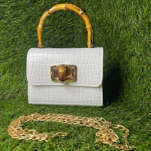 Bags | White Mini Purse With An Attachable Gold Chain | Poshmark